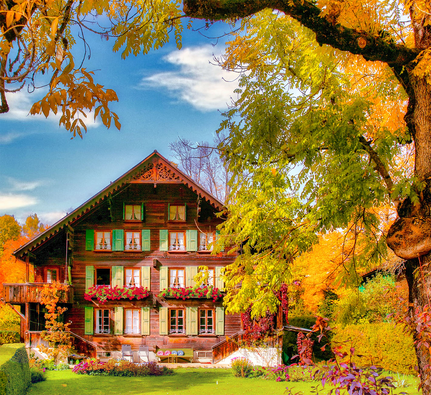 Chalet in Fall Jigsaw Puzzle