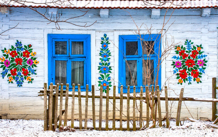 Folk Art Cottage Jigsaw Puzzle