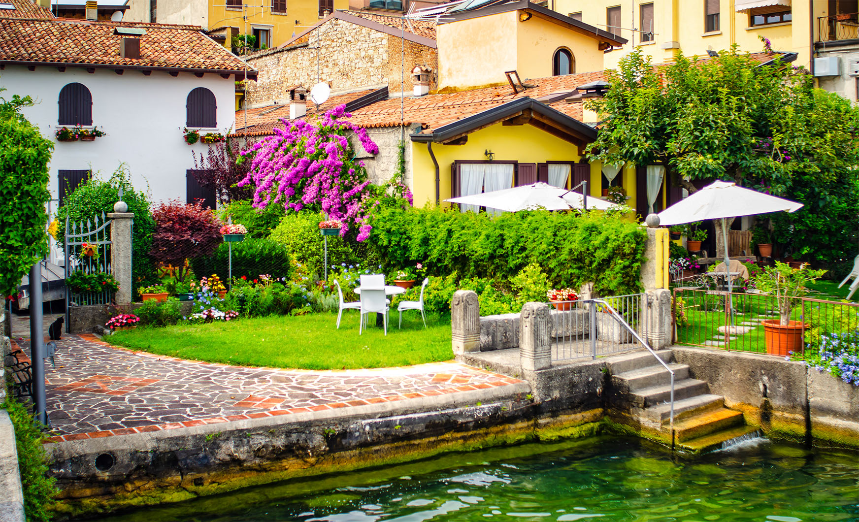 Garden on Lake Garda Jigsaw Puzzle