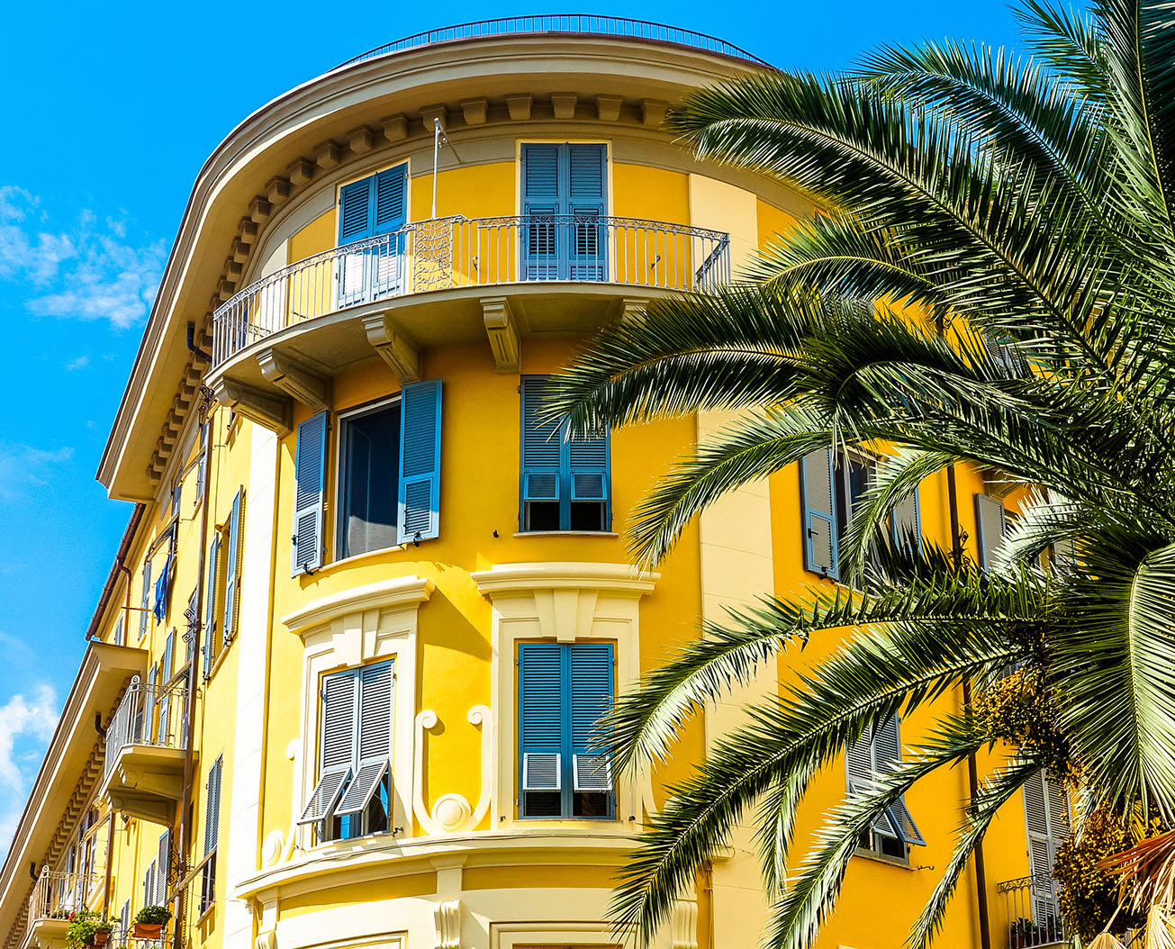 La Spezia Hotel Jigsaw Puzzle la-spezia-hotel-jigsaw-puzzle