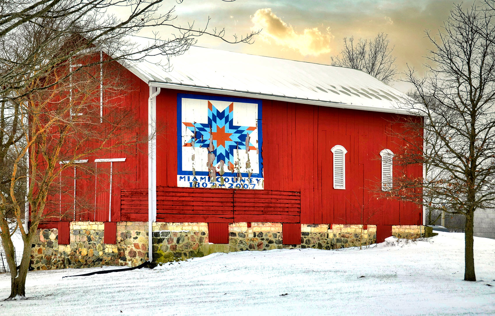 Quilt Barn in Winter Jigsaw Puzzle