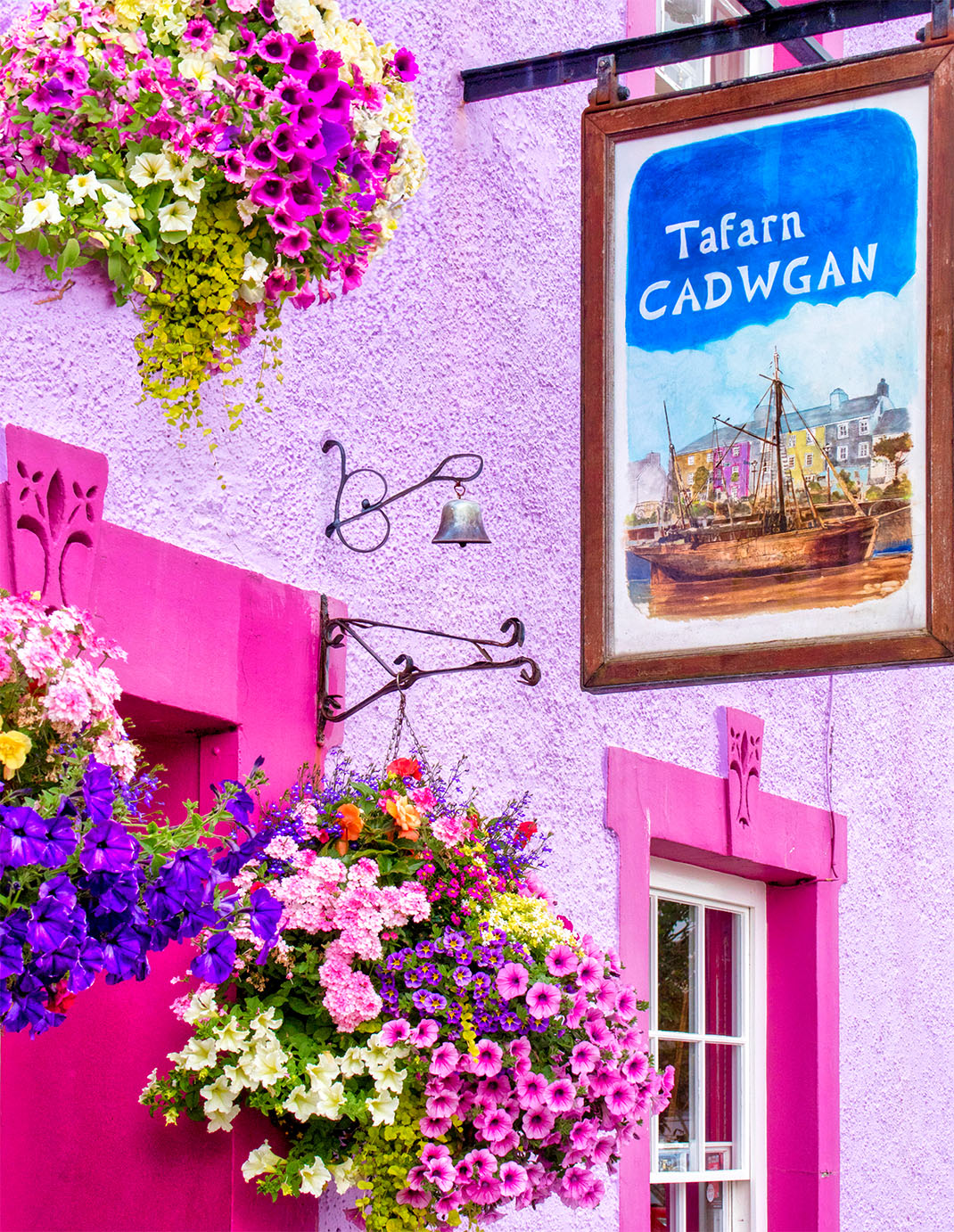 Welsh Pub Jigsaw Puzzle